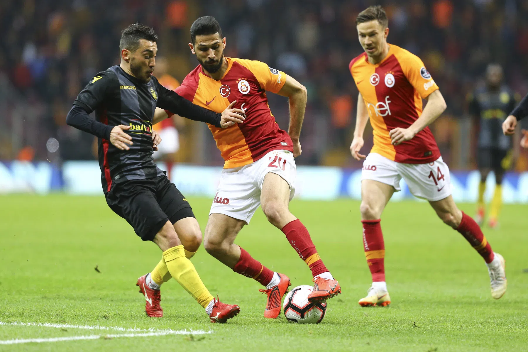 Murat Yildirim over profvoetbal in Turkije