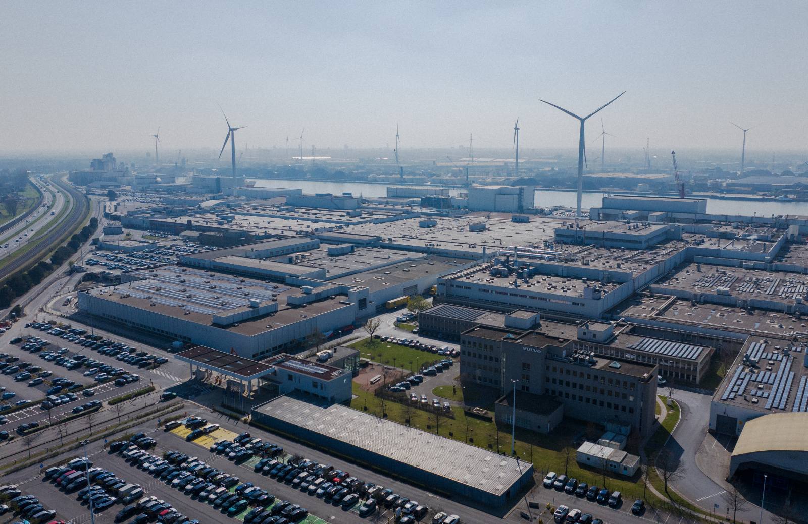 Klap voor Belgische auto-industrie: gaat Volvo vertrekken?