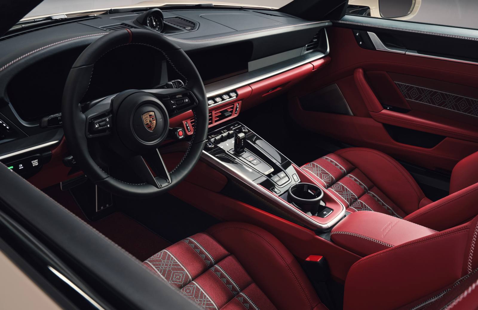 Deze aparte Porsche 911 Turbo S viert een bijzondere mijlpaal