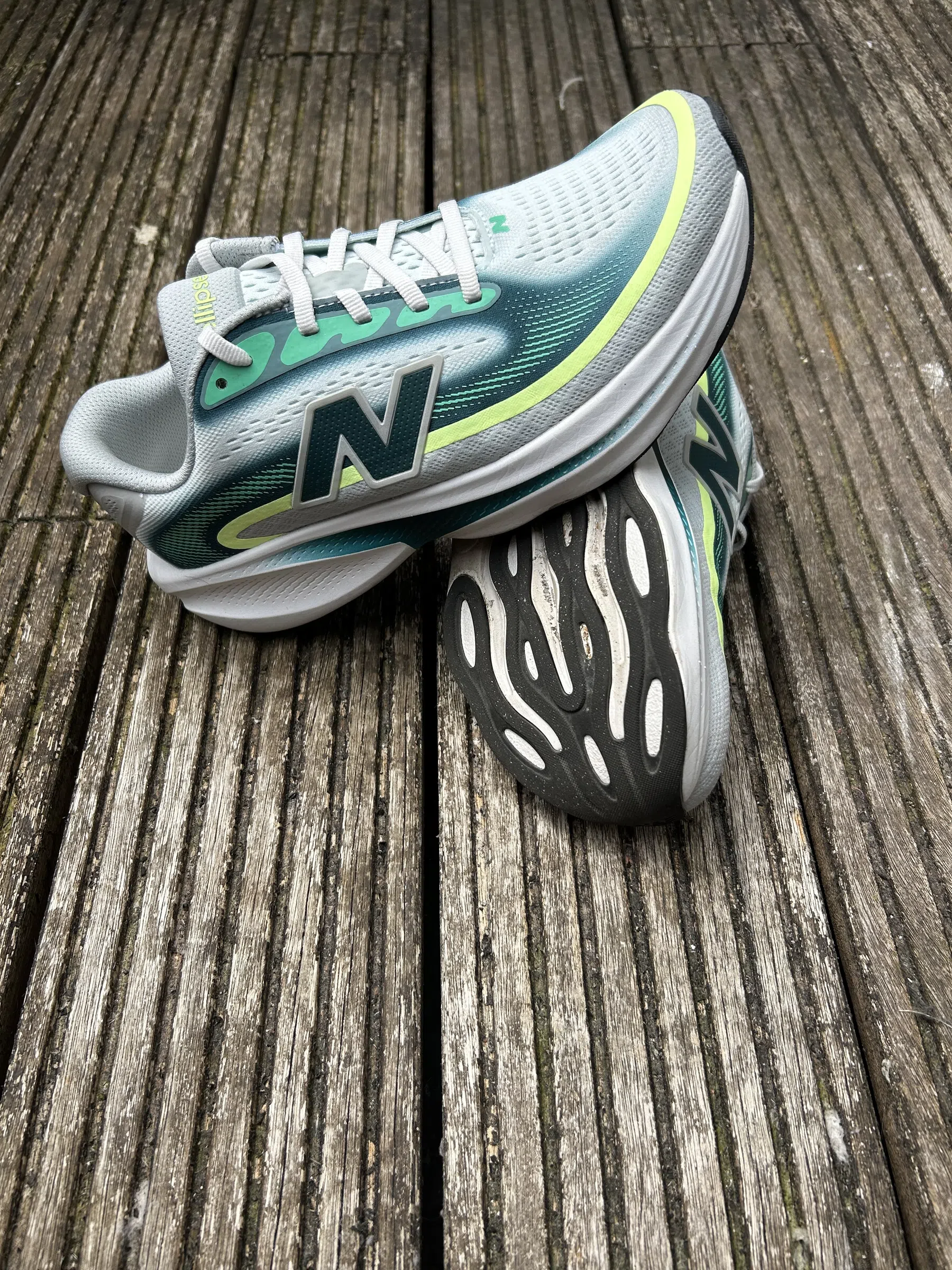 New Balance Ellipse review: stijlvolle hardloopschoen voor easy runs