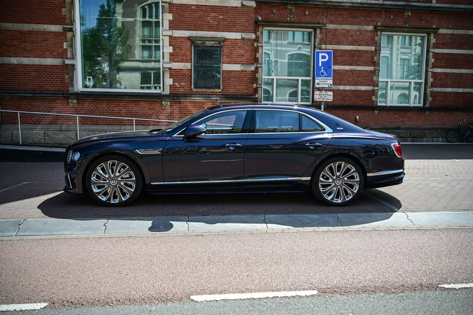 Bentley Flying Spur Mulliner 2025