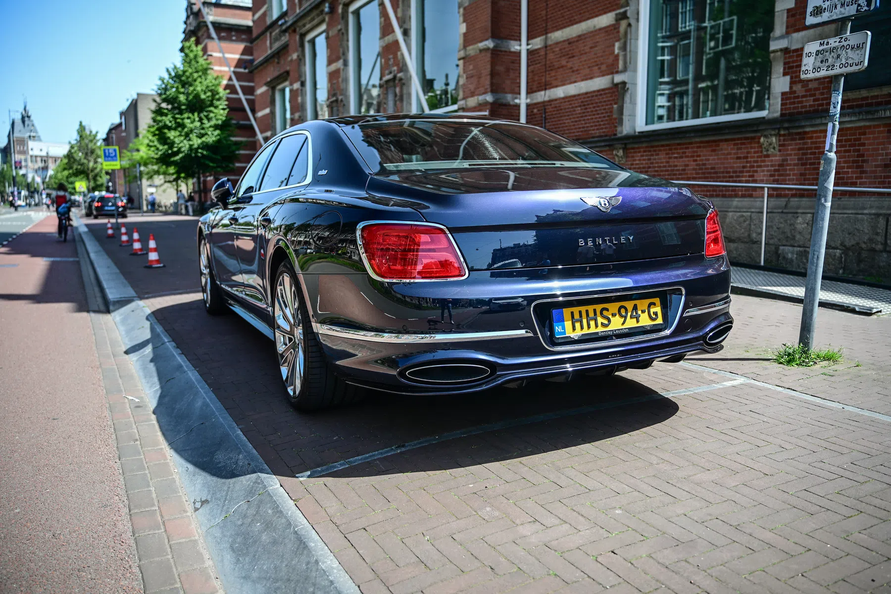 Bentley Flying Spur Mulliner 2025