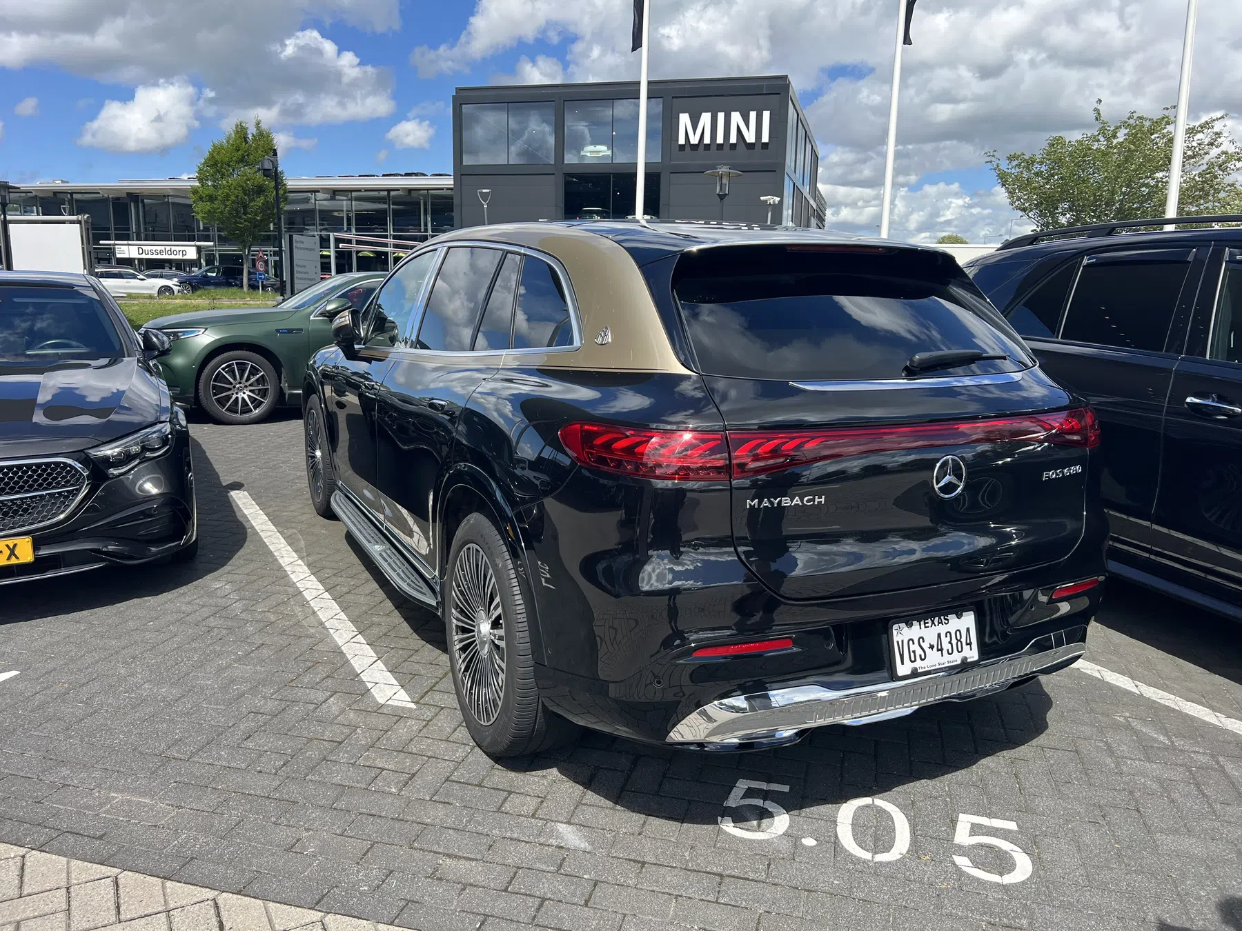 Mercedes-Maybach EQS 680