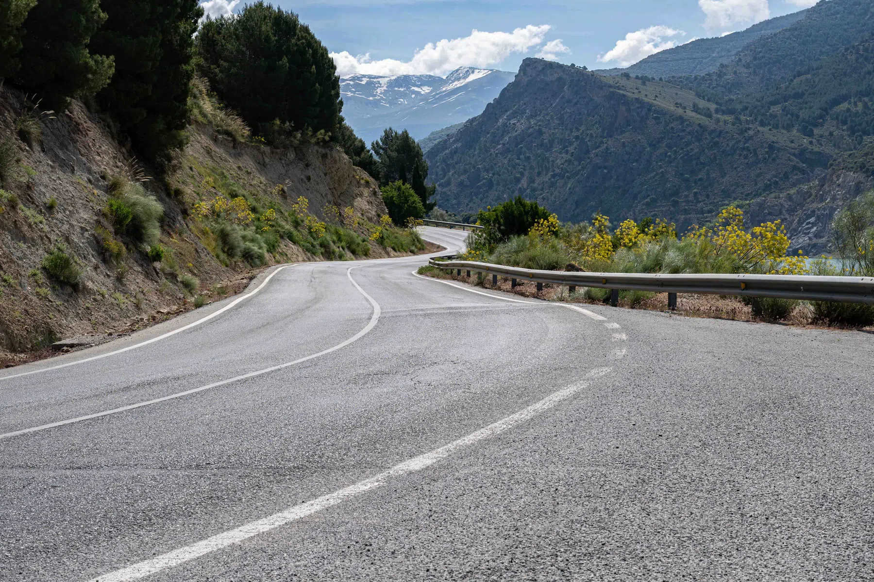 Van zee naar sneeuw: de ultieme fietstocht in Andalusië
