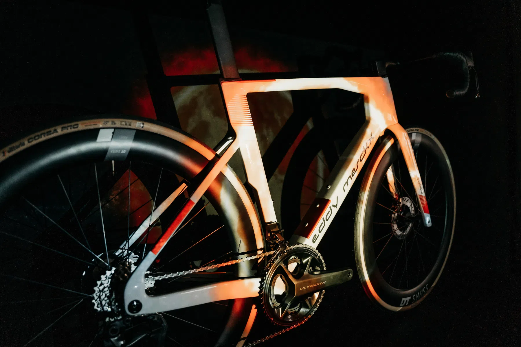 Eddy Merckx lanceert 525R: Aeroracer met "gedurfde" nieuwe geometrie?