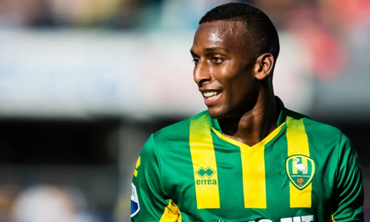 Malone verrast met nieuwe club: "Ik schrok dat het zo op internet stond"