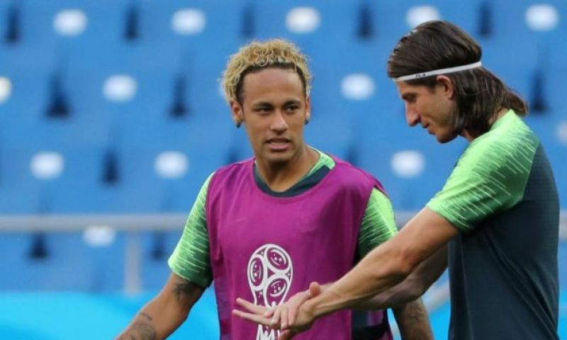 Serven delven het onderspit tegen Brazilianen, Mexican blijven overtuigen