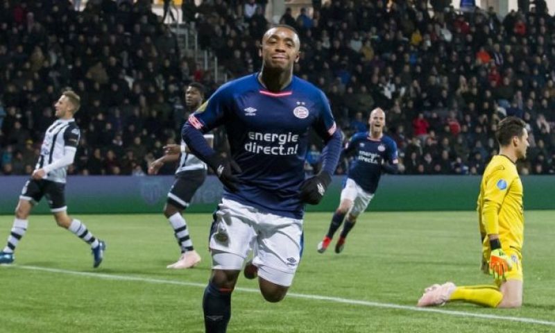 Luuk de Jong prijst PSV'er: 'Aardige sleep, ik snap dat je aan Romario ...