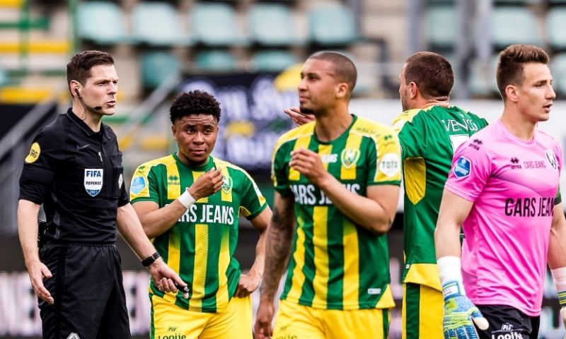 ESPN-ploeg over bijzonder moment in degradatiekraker: 'Keeper besluit ...