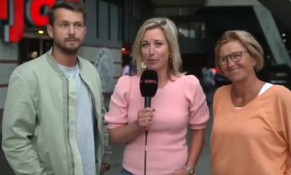 ESPN pakt groots uit: afzwaaiende Evert ten Napel (77) geëerd met mooie ...