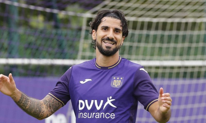 Refaelov niet bang bij Anderlecht: "Klaar om opnieuw te trappen"
