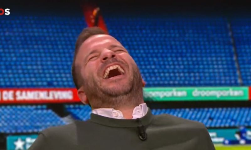 Van der Vaart en Afellay lachen om Feyenoord-suggestie: 'Laat me het uitleggen'