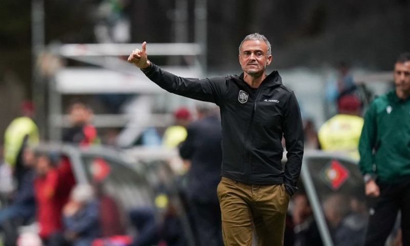 Opvallend: Luis Enrique weerlegt kritiek op Spanje en haalt de Rode ...