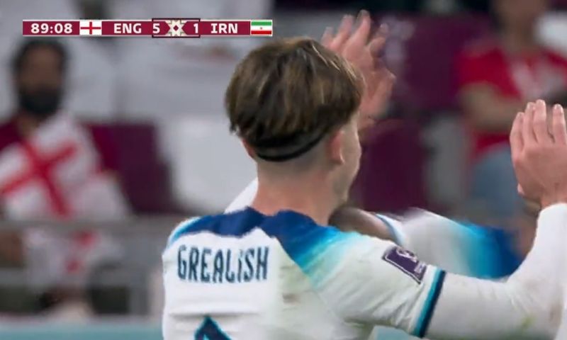 Hartverwarmend: Grealish laat wens gehandicapte fan (11) in vervulling gaan