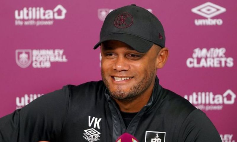 Kompany wint voor de derde keer dit seizoen de Manager van de Maand-award
