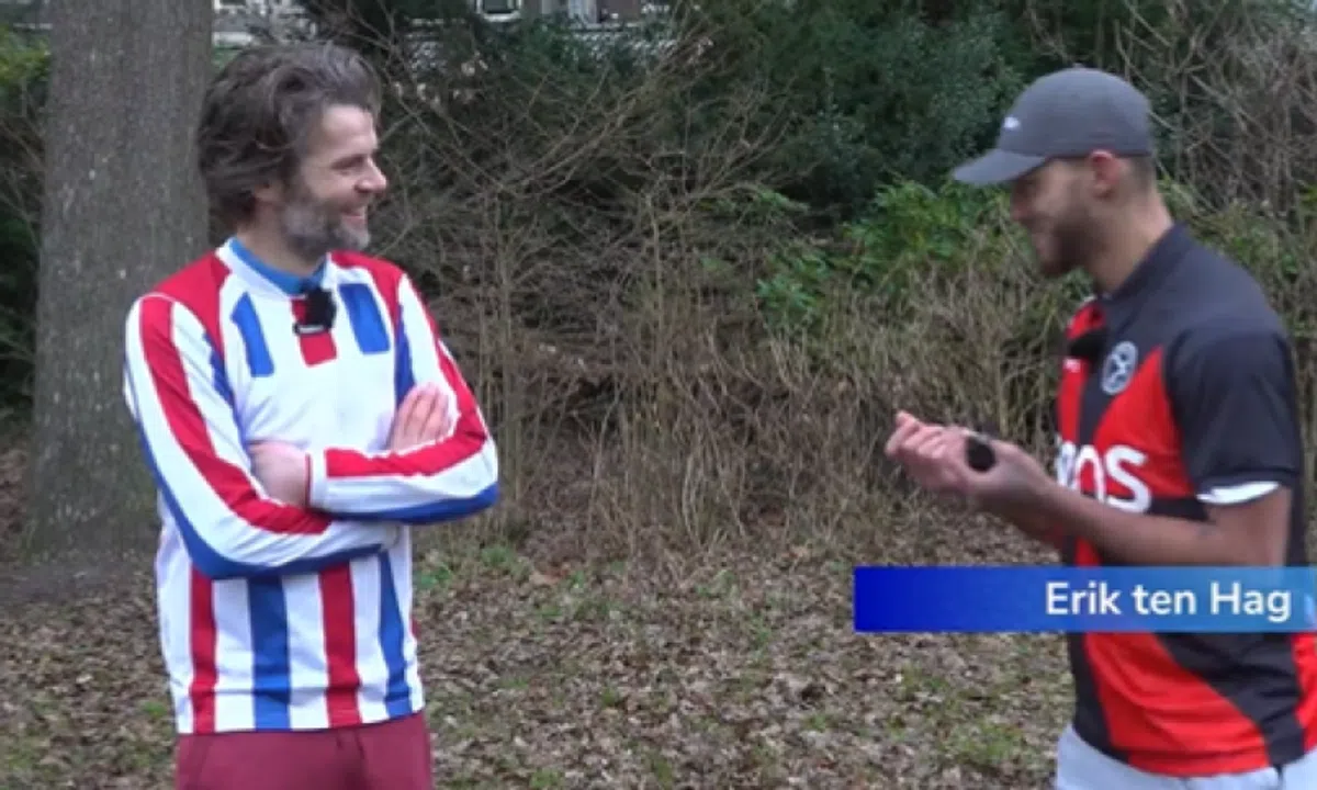 Almere City-speler imiteert Ten Hag, De Boer en Hake meer dan uitstekend