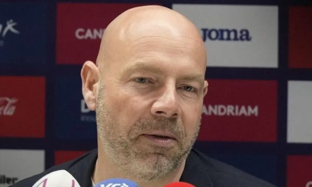 Riemer smijt zich helemaal: “Vrijgezel, ik ben getrouwd met Anderlecht”