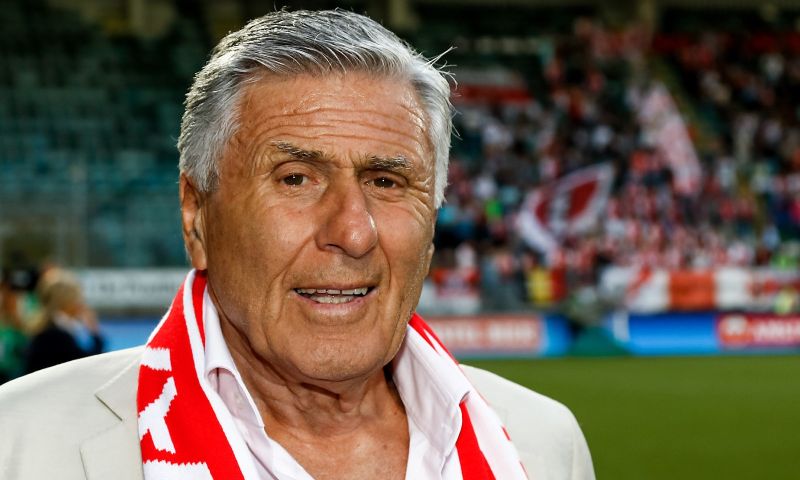 'Prominenten van Ajax grijpen in, komen in opstand en leggen twee eisen ...