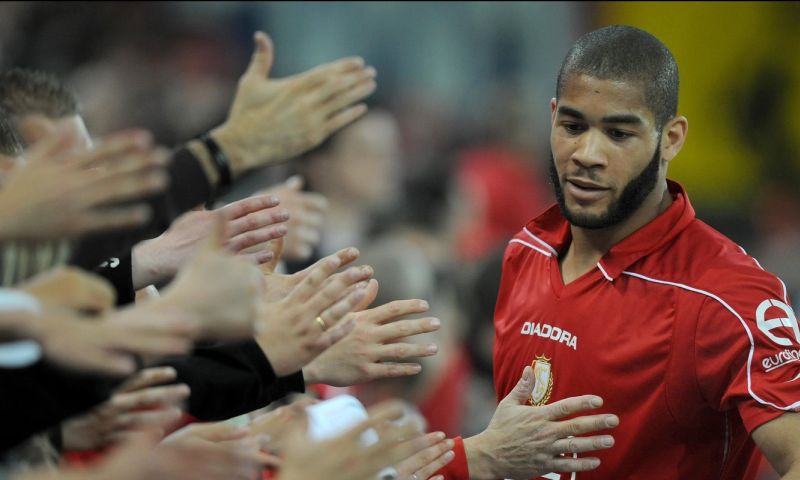 OFFICIEEL: Onyewu (ex-Standard) heeft een nieuwe uitdaging beet OFFICIEEL: Onyewu (ex-Standard) heeft een nieuwe uitdaging beet