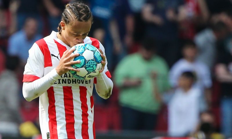 Simons de hoop in bange dagen voor PSV: verhoogde odd voor één goal ...