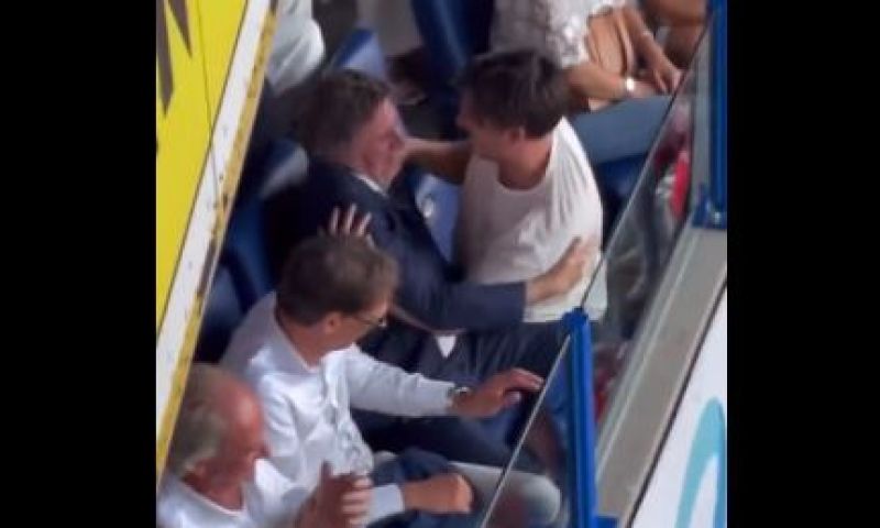 Het is gebeurd! Antwerp is kampioen, Van Looy beleeft het intens op de eerste rij