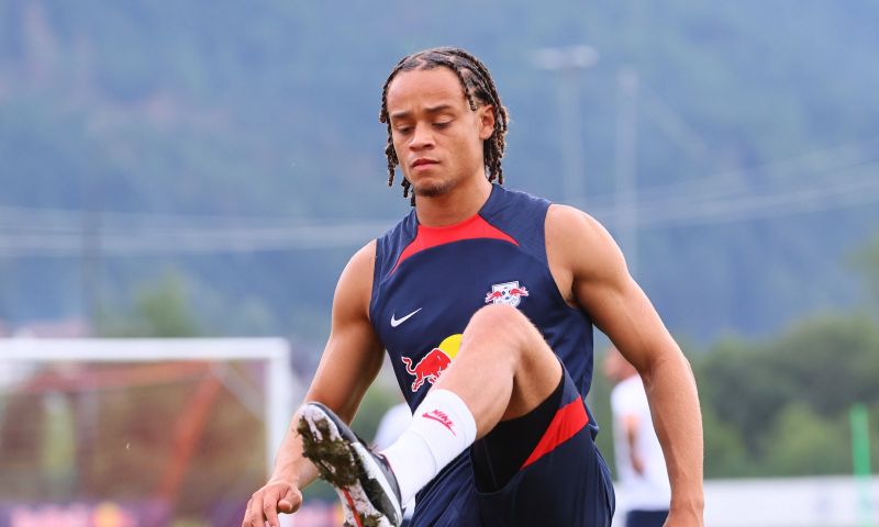 Simons debuteert bij Leipzig in oefenduel en laat geen onuitwisbare ...