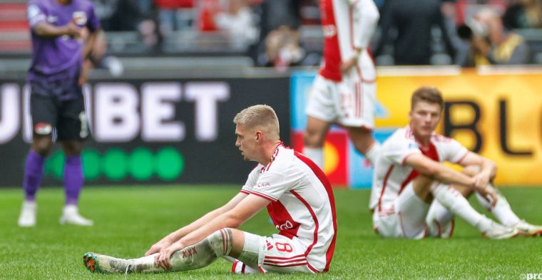 Ajax-fans kunnen wel door grond zakken na opmerking Steijn over Taylor Ajax-fans kunnen wel door grond zakken na opmerking Steijn over Taylor