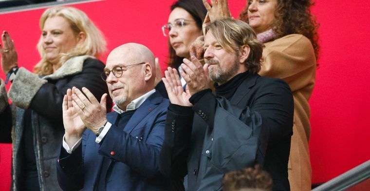 "Pier Eringa zegt dat hij intern bij Ajax als het zwarte schaap wordt ...