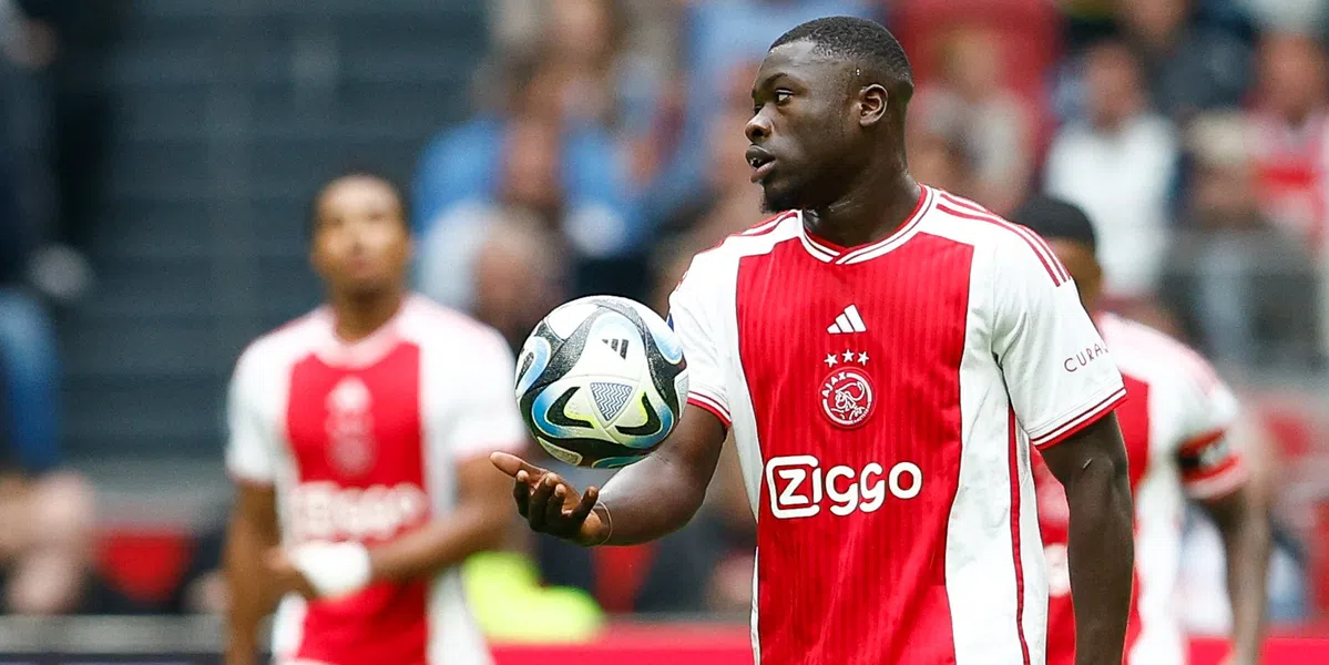 Brobbey noemt beste trainer: 'Van hem leerde ik het meest, hij was heel duidelijk'