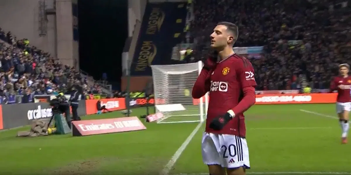 Dalot laat Ten Hag juichen: fraaie goal brengt Man United aan de leiding