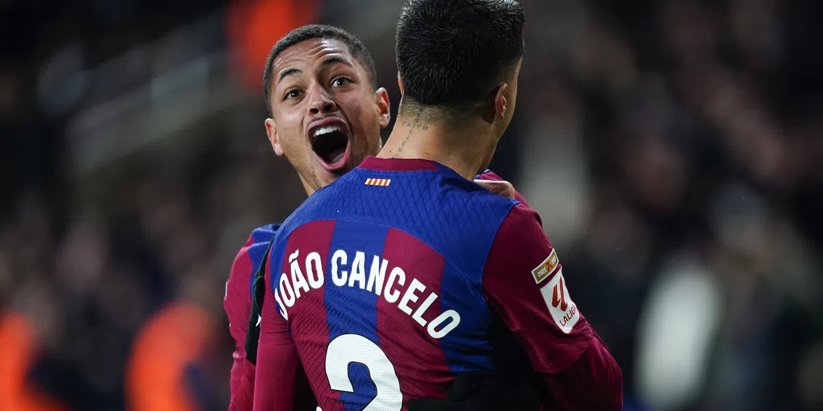 Barcelona met hangen en wurgen langs tien van Osasuna, aankoop maakt eerste goal