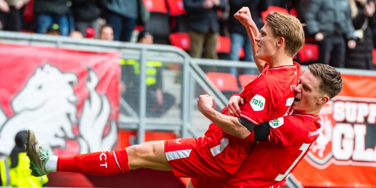 FC Twente verstevigt derde plek na probleemloze middag tegen Go Ahead Eagles