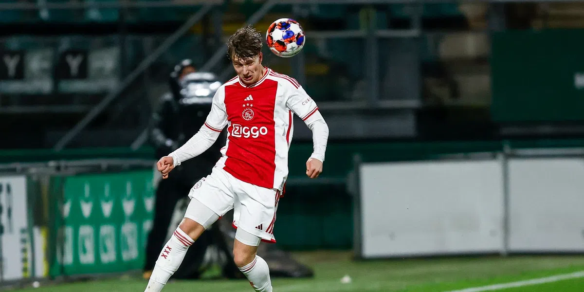 Emanuelson en Kraay vol lof: 'Fenomenaal, klaar om te schitteren in Ajax 1'