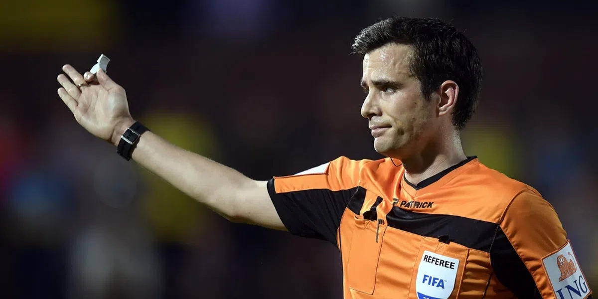 Scheidsrechters speeldag 3: Lambrechts voor topper, Van Driessche bij ...