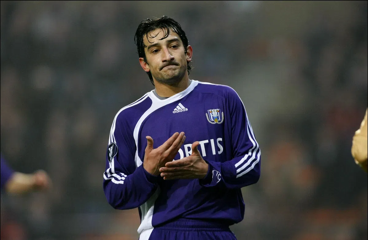 'Serhat Akin (ex-Anderlecht) in voet geschoten na Fenerbahçe tegen ...