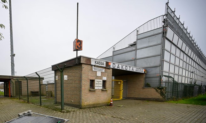 Tribune van KMSK Deinze wordt afgebroken, gevolgen voor RSCA Futures ...