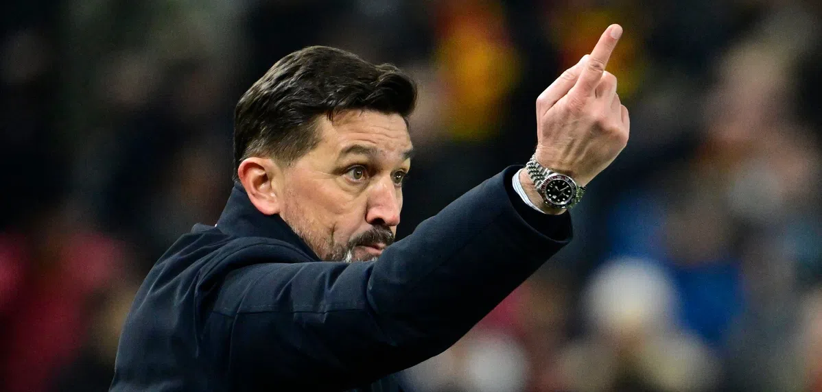 Besnik Hasi hoopt STVV-syndroom te doorbreken: "Zwart beest voor mij"