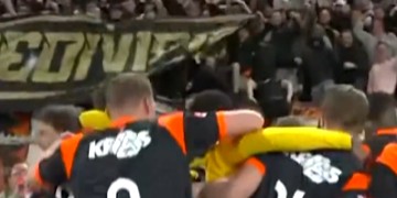 De beelden: FC Volendam-fans vieren volksfeest in AFAS Stadion - Oozo.nl