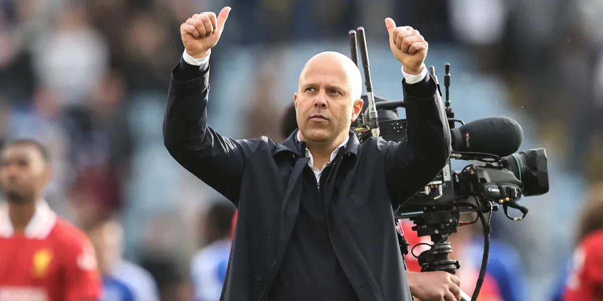 Engelse pers oordeelt hard over 2 Liverpool-Nederlanders, ondanks ...