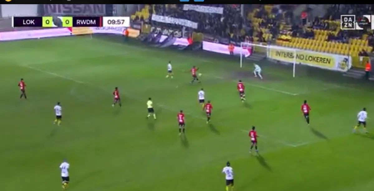 Knullig eigen doelpunt en prachtige treffer van Vinck doen RWDM pijn