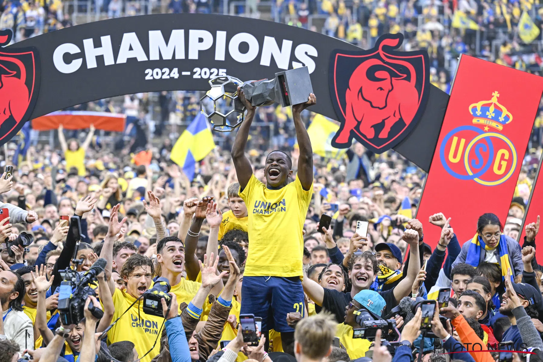 Noah Sadiki over doorslag 28 op 30 van Union in Play-Offs
