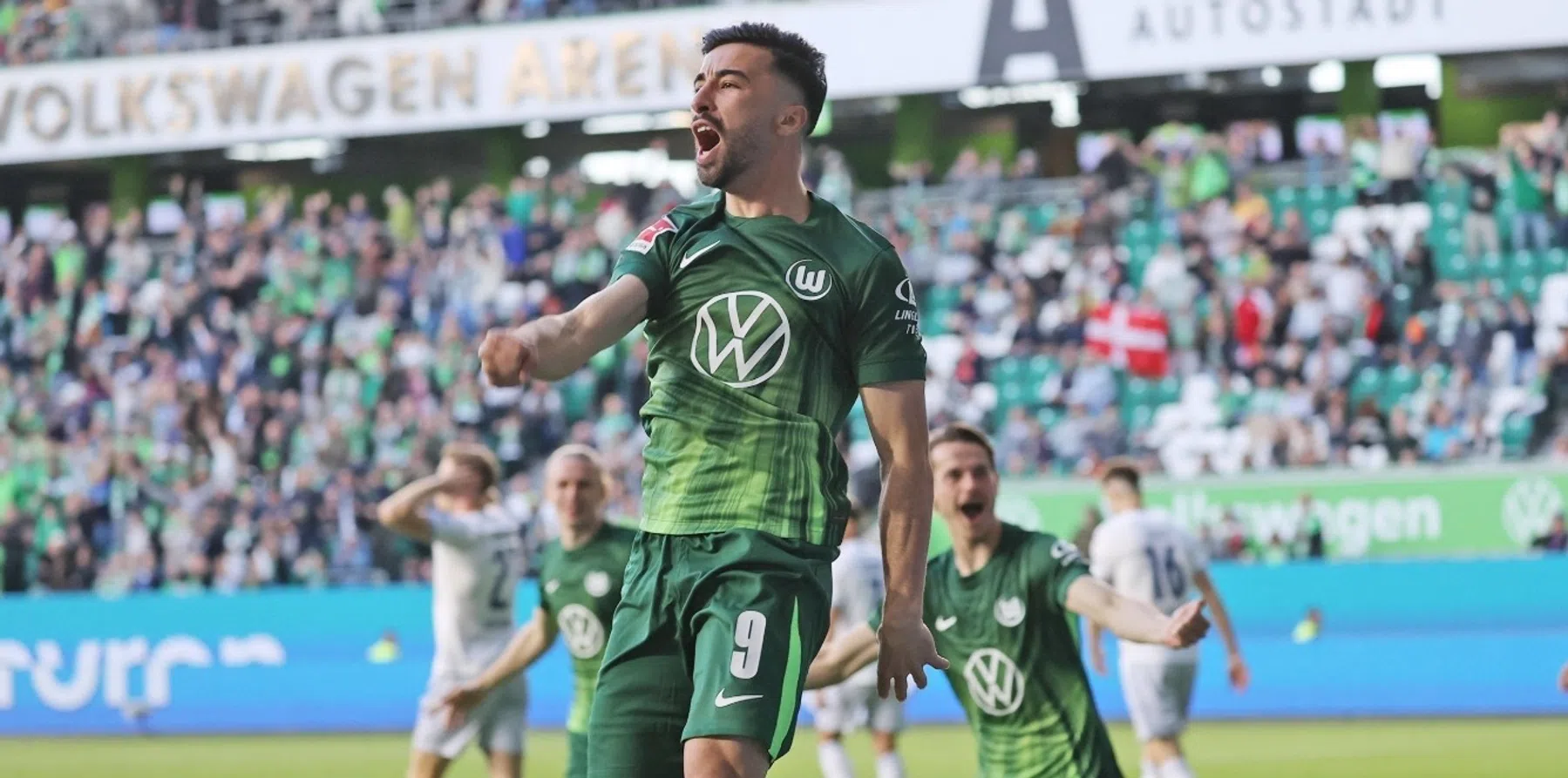 Simonis moet vrezen voor exit: Wolfsburg-sterkhouder persoonlijk rond ...