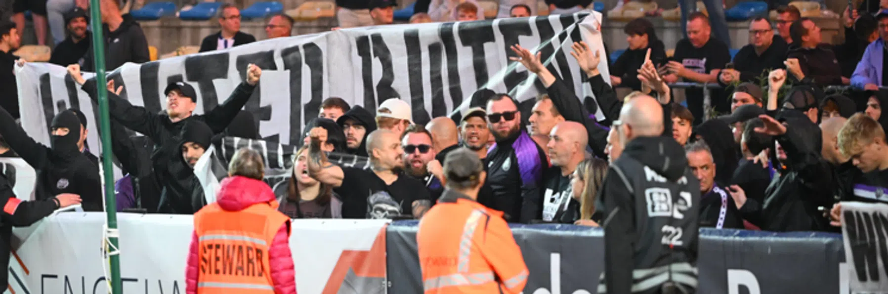 ‘Anderlecht-storm nog niet gaan liggen, fans blokkeren ingang spelersbus’