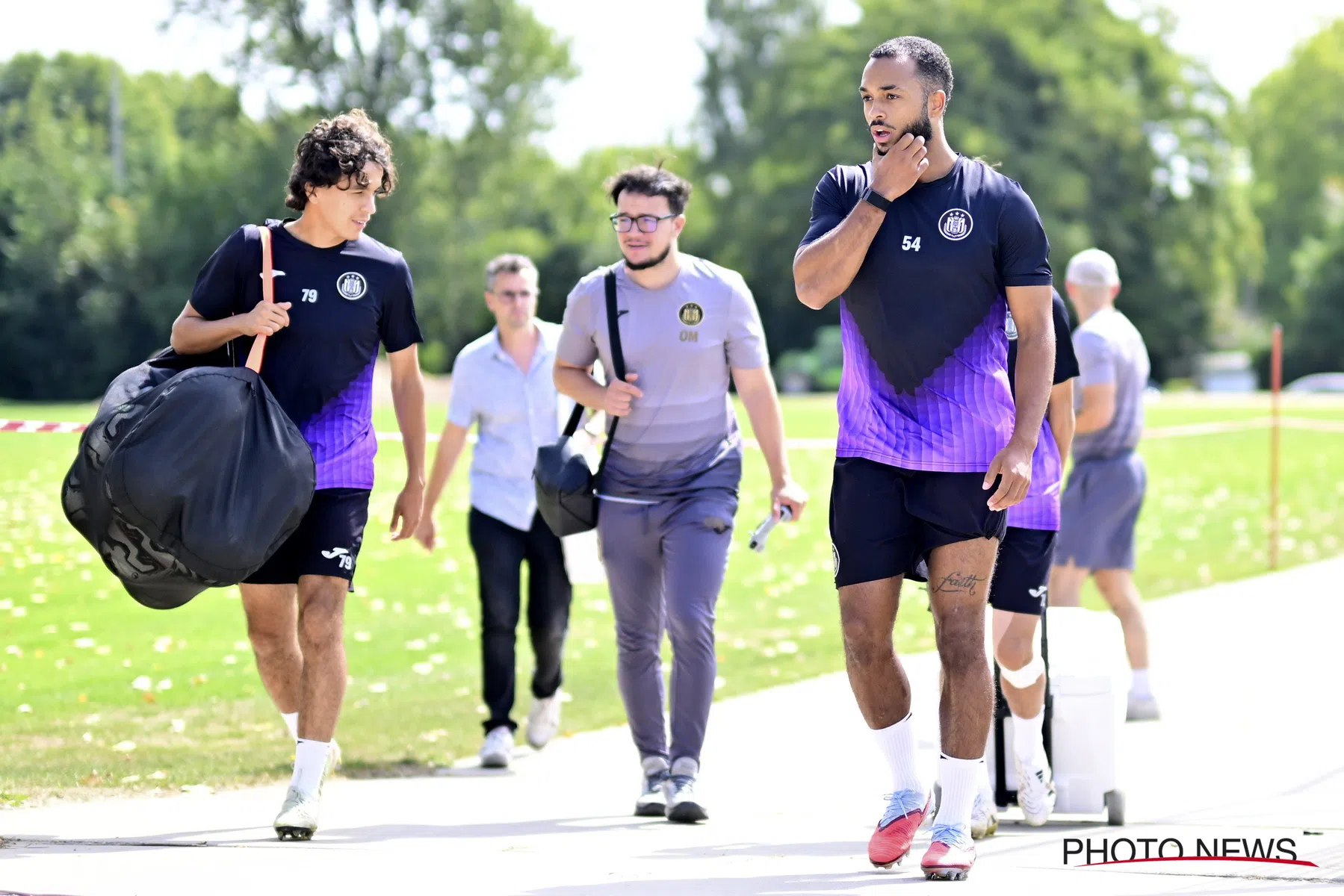 Veel geruchten, maar geen vertrek: 'Ik zit hier goed in Anderlecht, ik ...