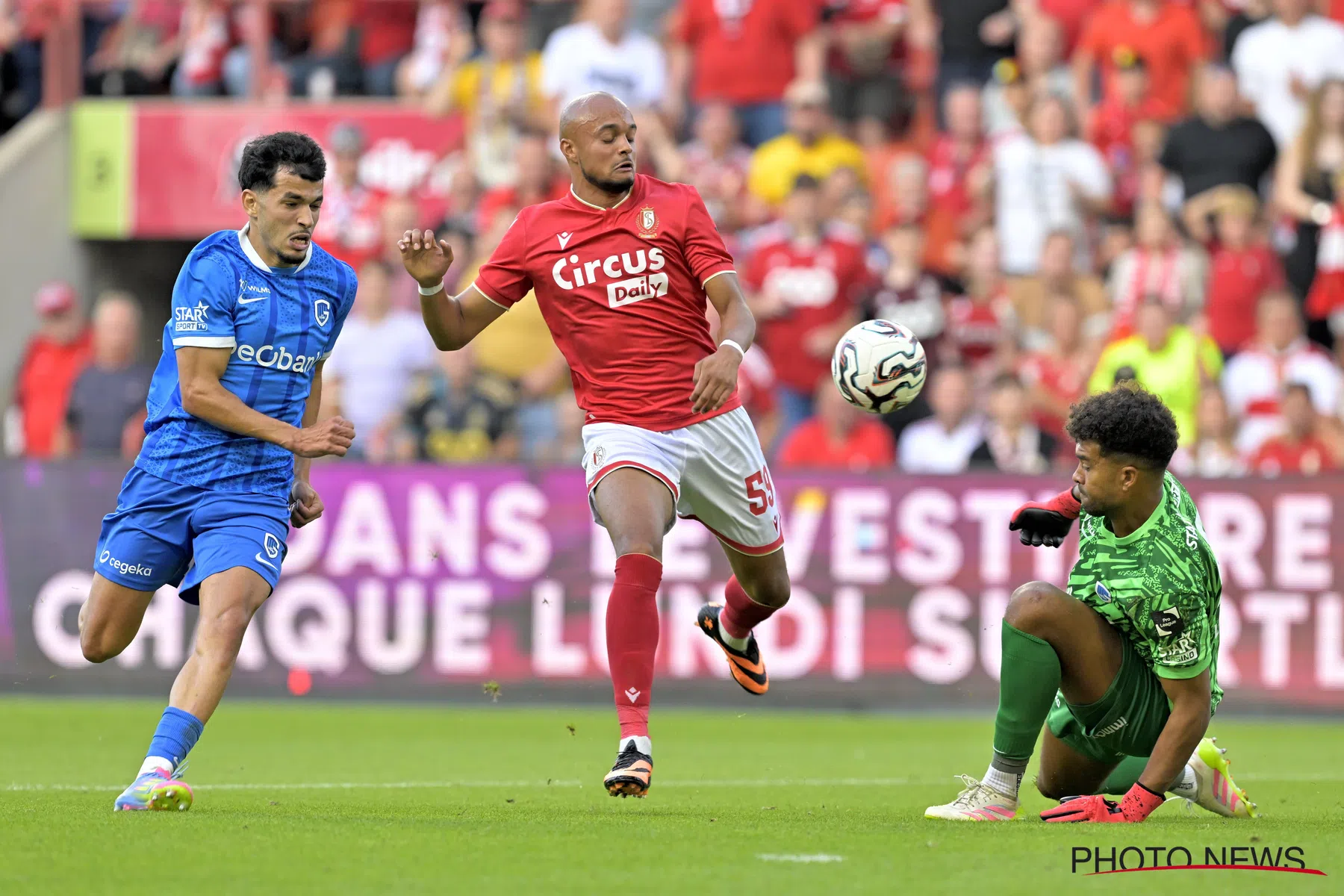 De Mos ziet groot verschil tussen KRC Genk en Standard: "Een voorbeeld ...