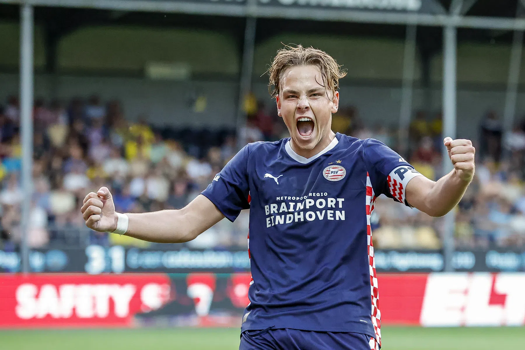 Koevermans waarschuwt voor debuut bij PSV: 'Vergis je niet wat er op je ...