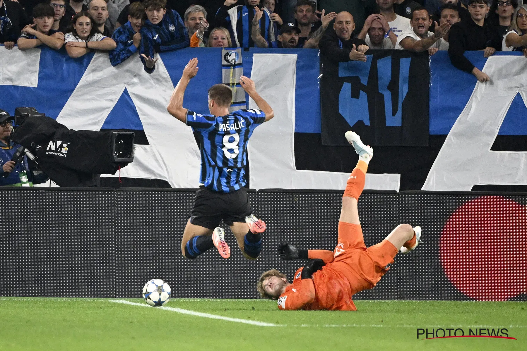 Vincent Mannaert en Alderweireld zien “onnodige” nederlaag: “Die foute ...