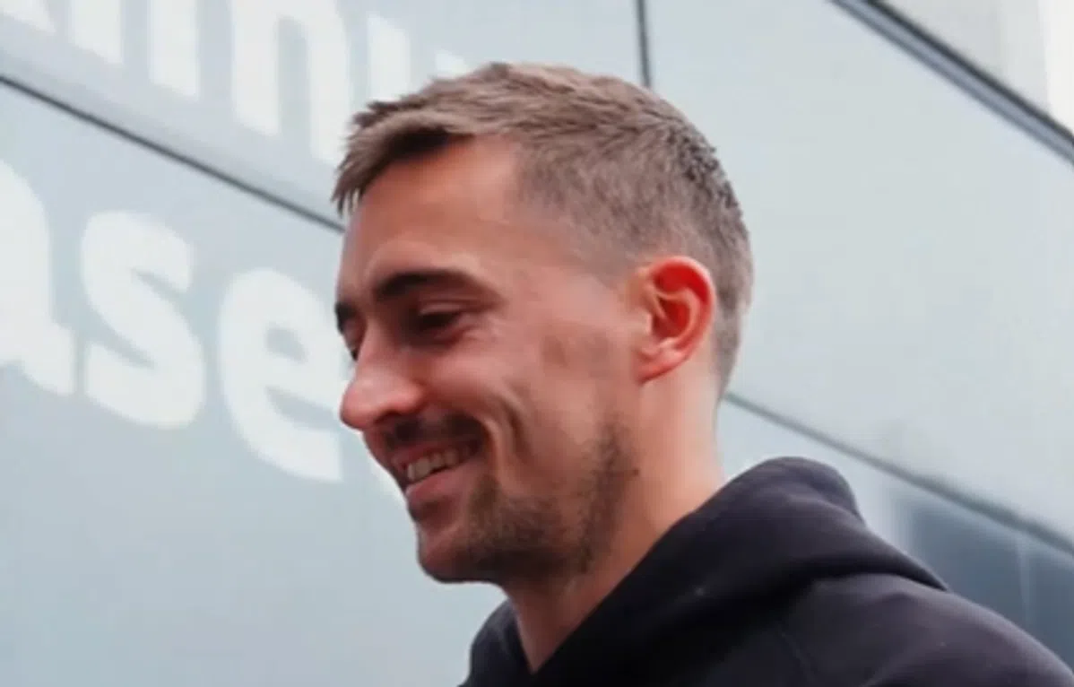 Rode Duivels melden zich met de glimlach op Proximus Basecamp in Tubize