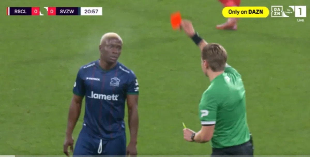 POLL: Rood van Nnadi tegen Standard na tussenkomst van VAR terecht?
