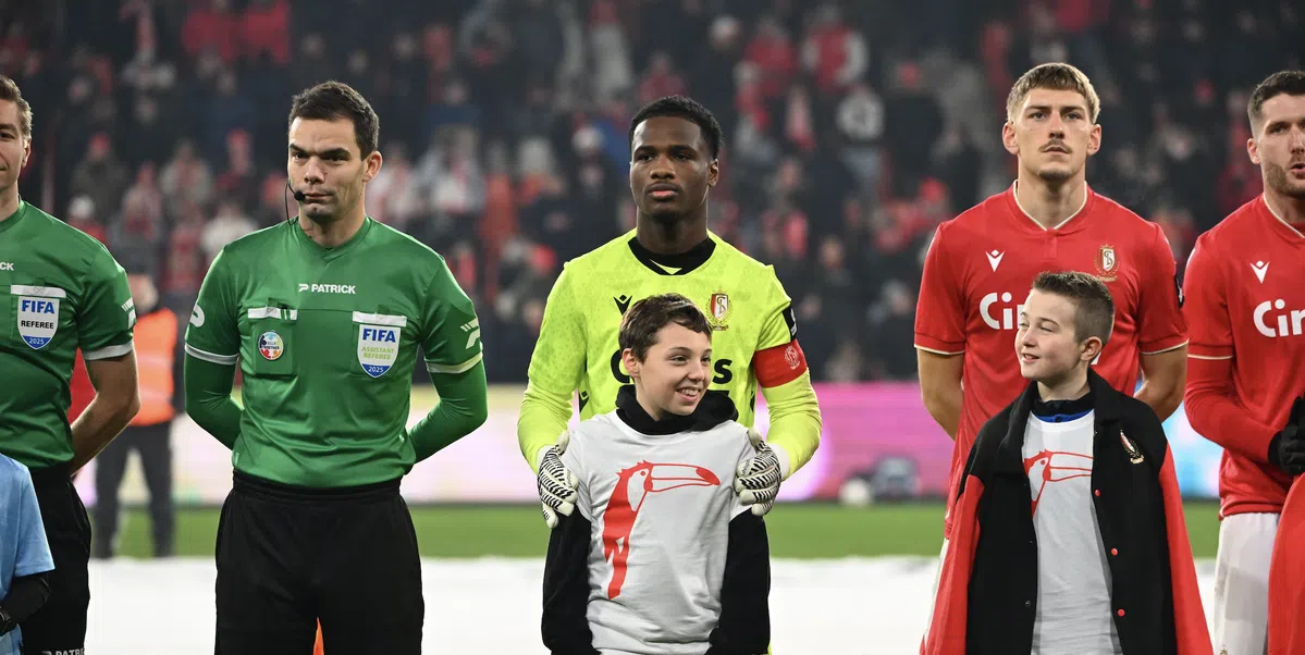 Matthieu Epolo verbaast Vincent Euvrard bij Standard: “Volwassen jongeman”